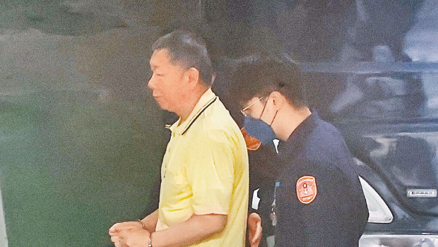 柯文哲被提讯时表情藏玄机？吴子嘉发现1事 | 星岛环球网