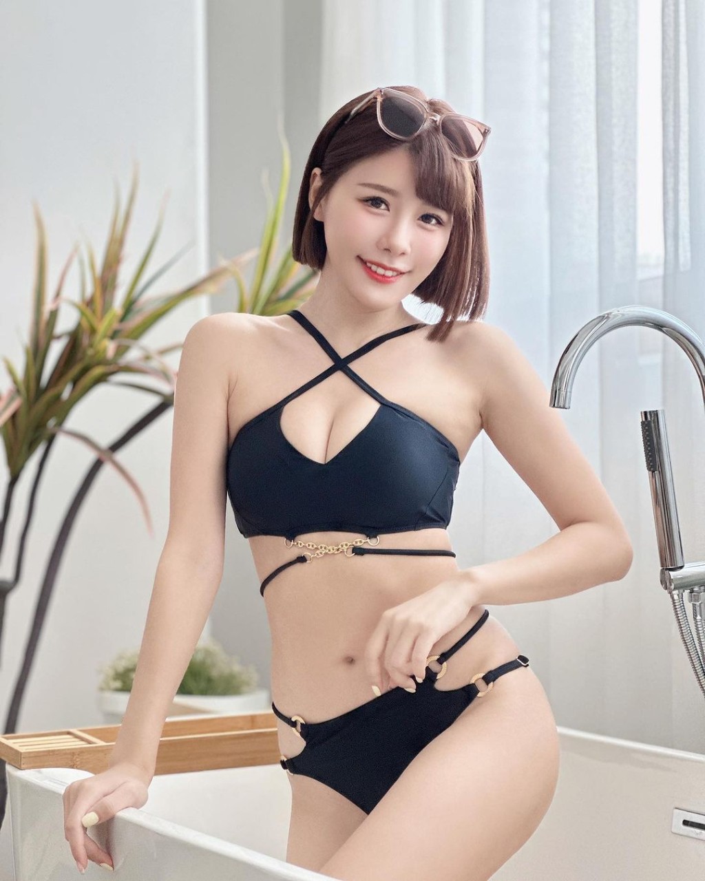 32岁人气女星误诊半年，体内藏11厘米肿瘤，曾与知名主持人老公开餐爆绯闻 | 星岛环球网