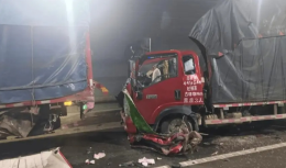 重庆S39渝长复线高速突发汽车追尾货车事故，酿6死1伤 | 星岛环球网