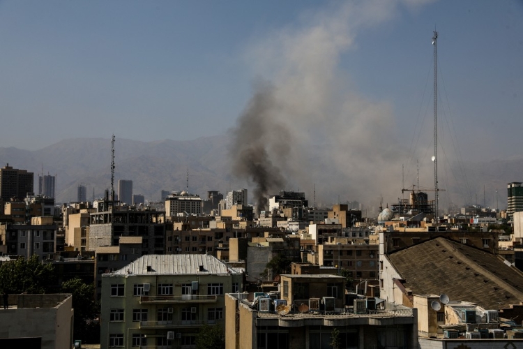 3名伊朗伊斯兰革命卫队高级将领在以色列空袭中身亡 | 星岛环球网