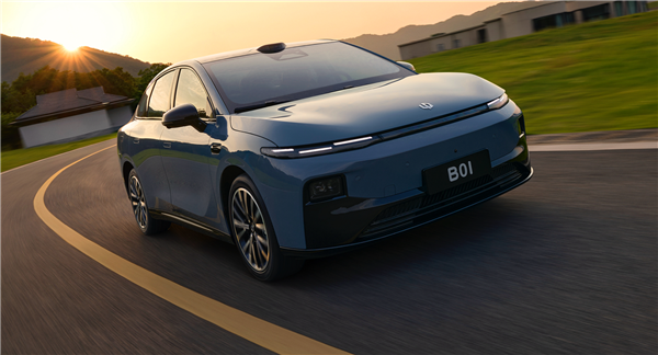 零跑汽车再创历史新高：周末两天日均锁单超3000台 | 星岛环球网