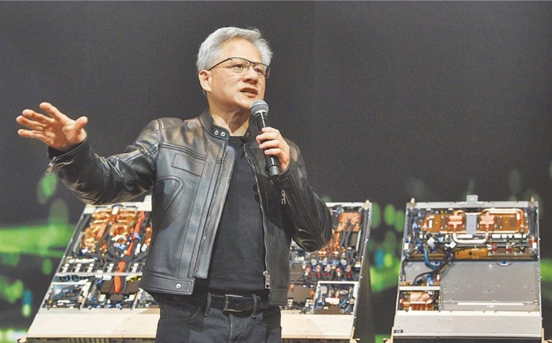 我们必须去竞争，黄仁勋：中国芯片仅落后美国“几纳秒” | 星岛环球网