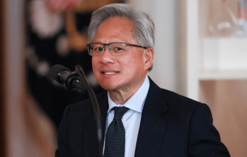 特朗普H-1B签证要10万美元，黄仁勋：我家当年付不起 | 星岛环球网